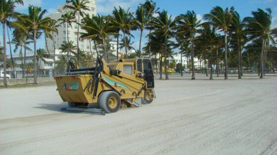 Beach cleaning machines since 1991 - BeachTech