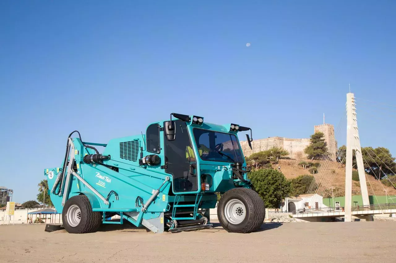 Professional Beach Cleaning Machines by BeachTech