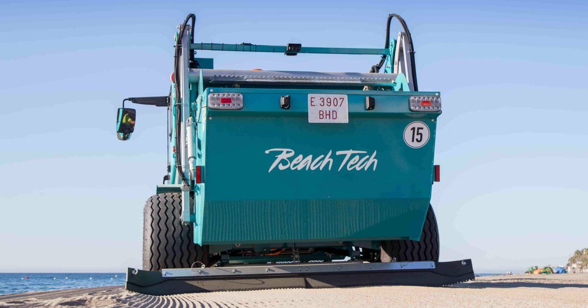 BeachTech 5500: The self-propelled beach cleaner