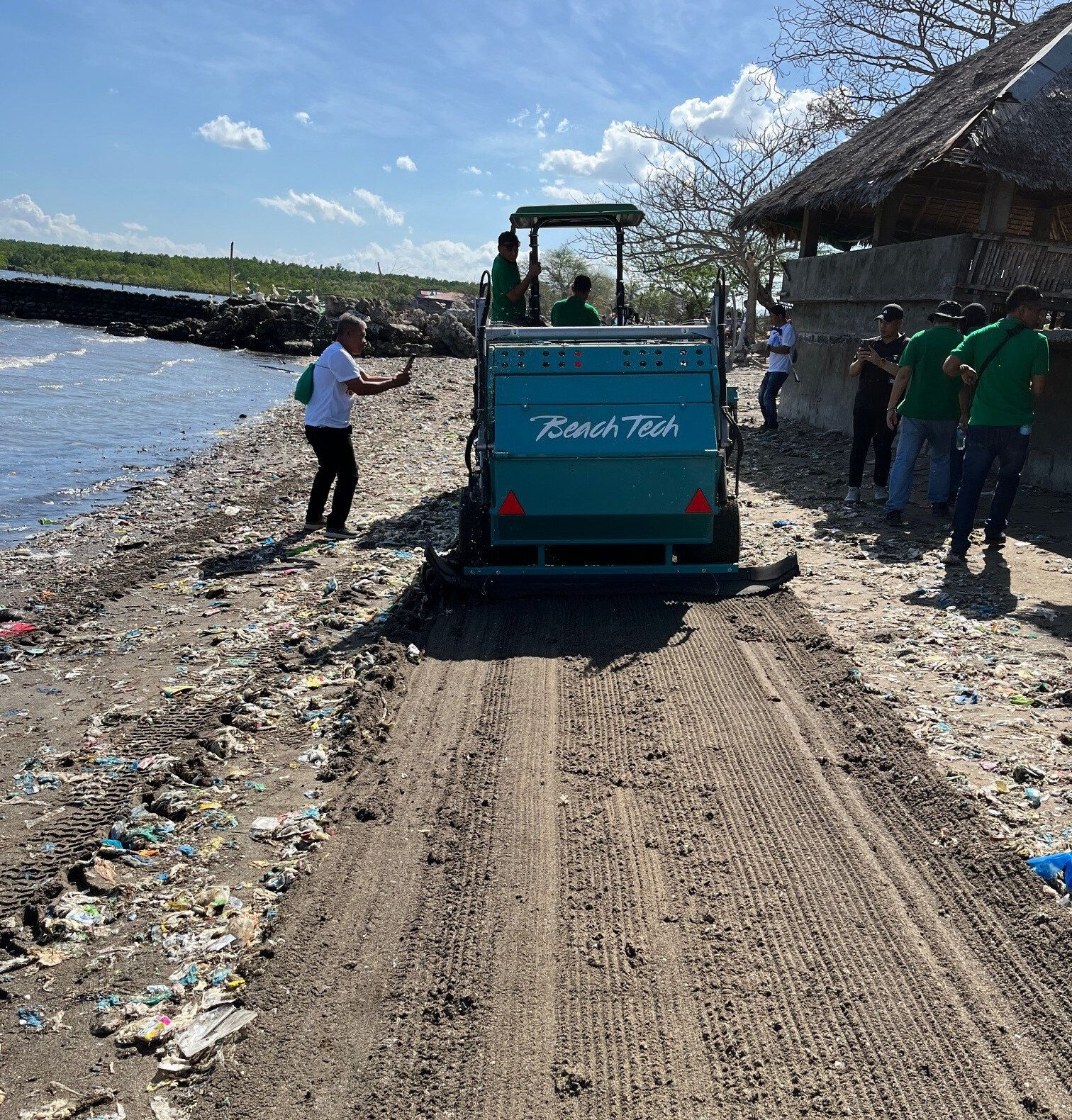 Large beach cleanup initiative in Bacolod in the Philippines - BeachTech